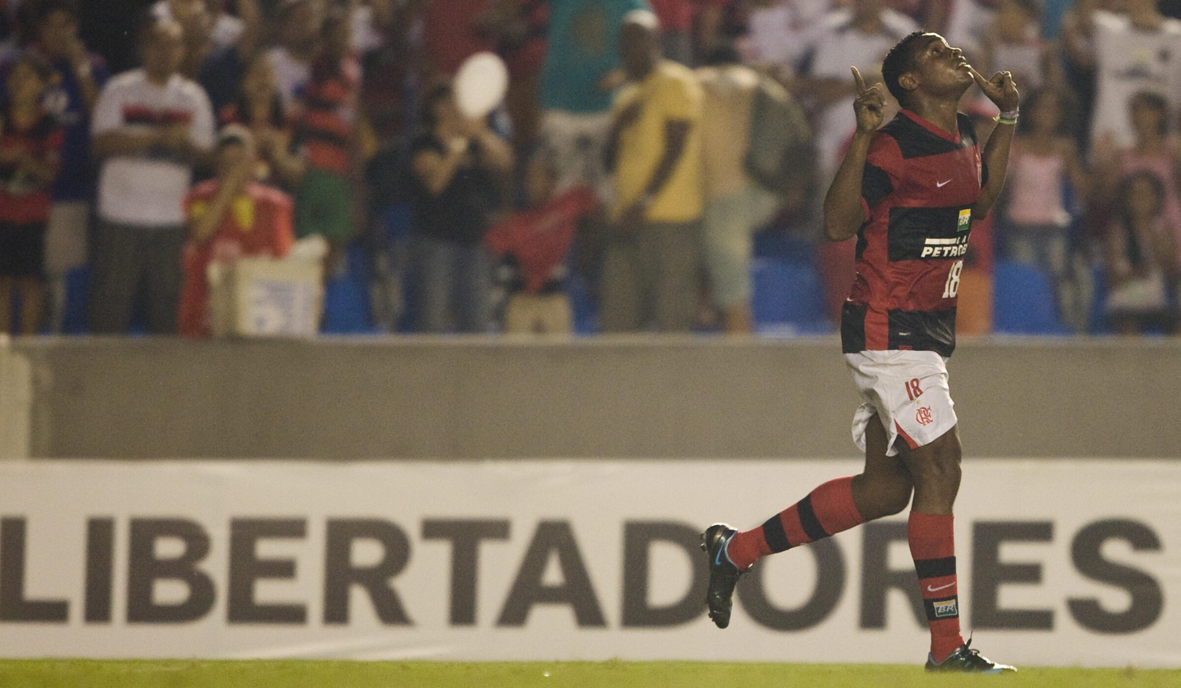 Obina foi fundamental para Flamengo renovar patrocínio master; entenda ...