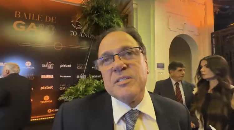 Dunshee explica sobre SAF e cita vantagem do Flamengo - MundoBola