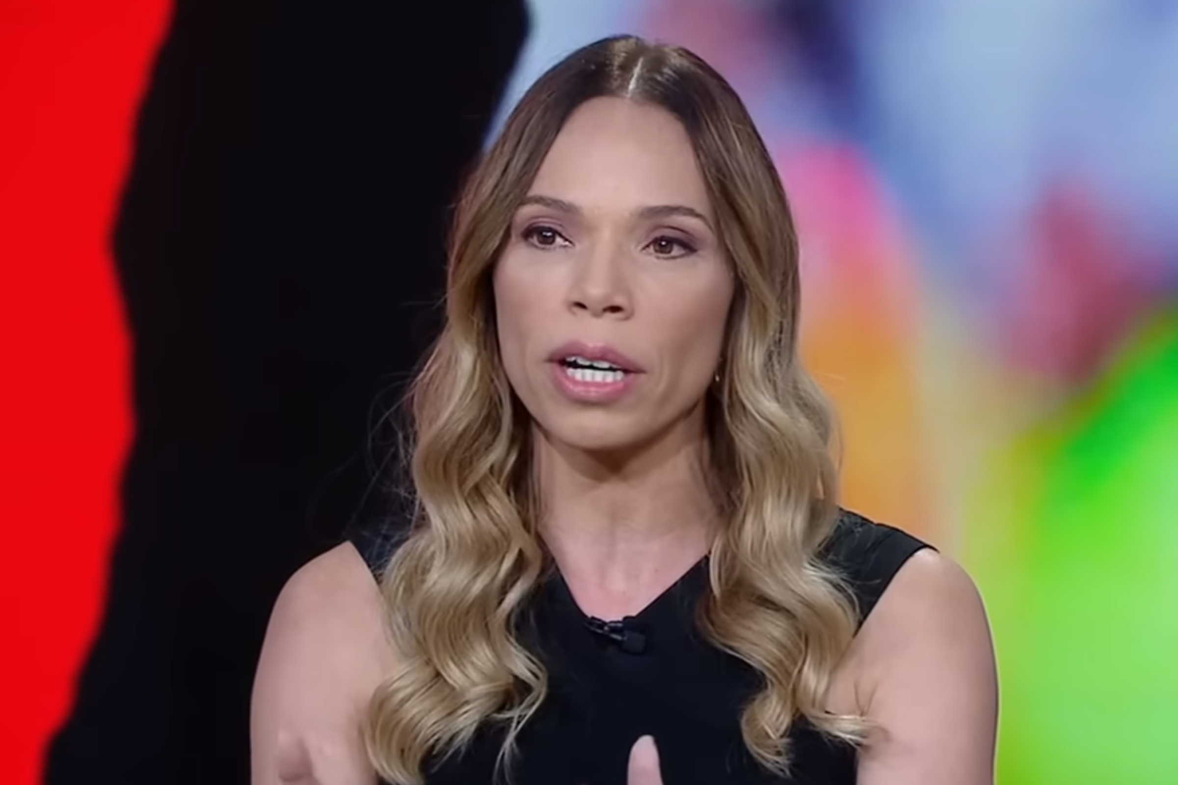 Renata Ruel cai em contradição ao apontar ‘erro’ a favor do Flamengo ...