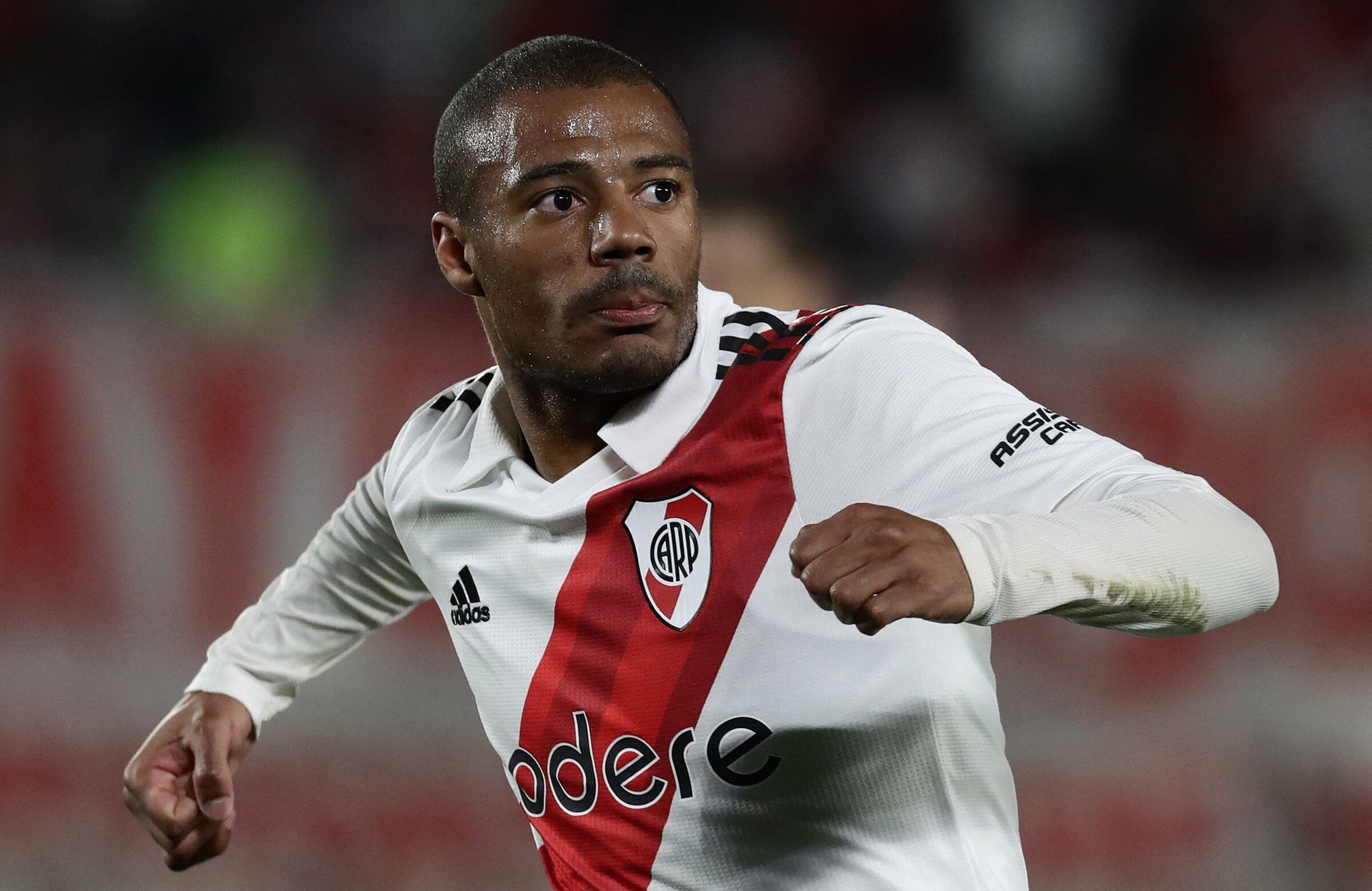 Braz viaja para definir situação de De La Cruz - MundoBola