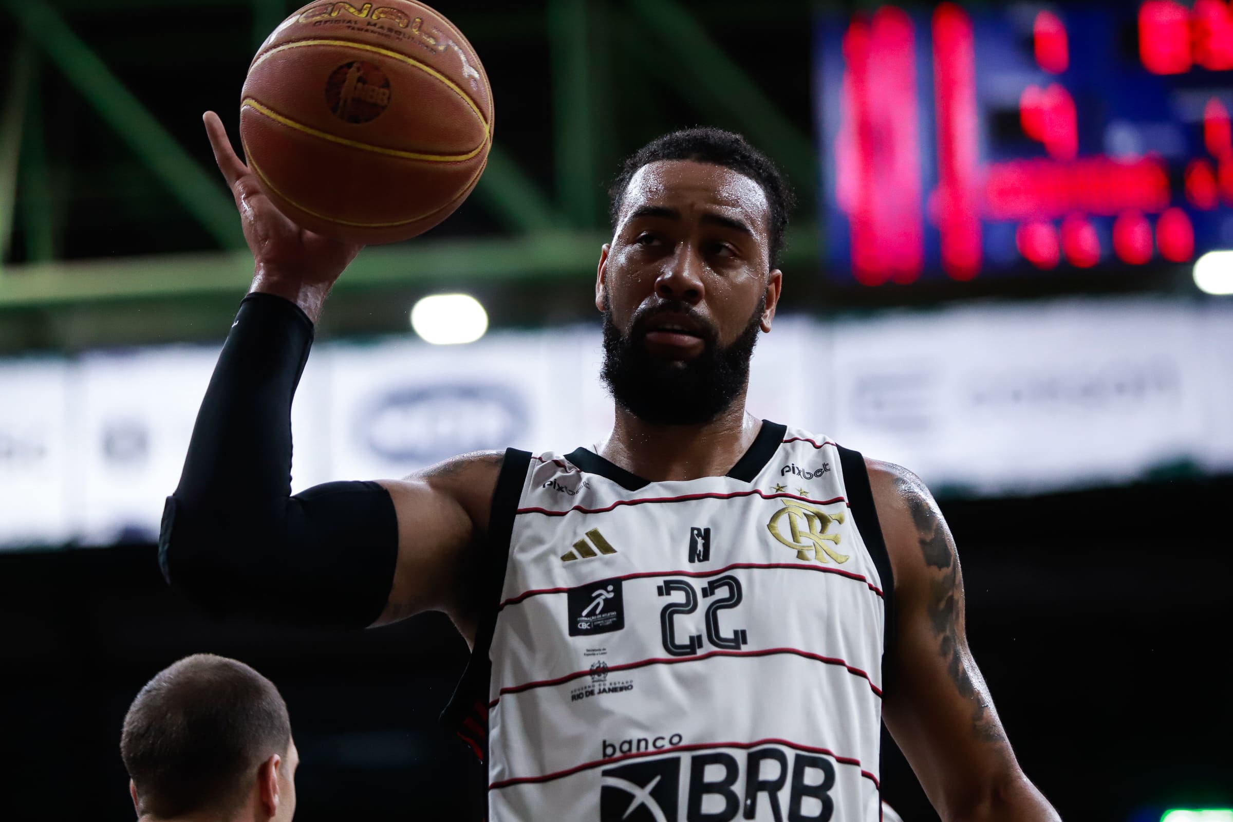 Flamengo vence na estreia de Devon Scott e fecha o 1º turno na ...