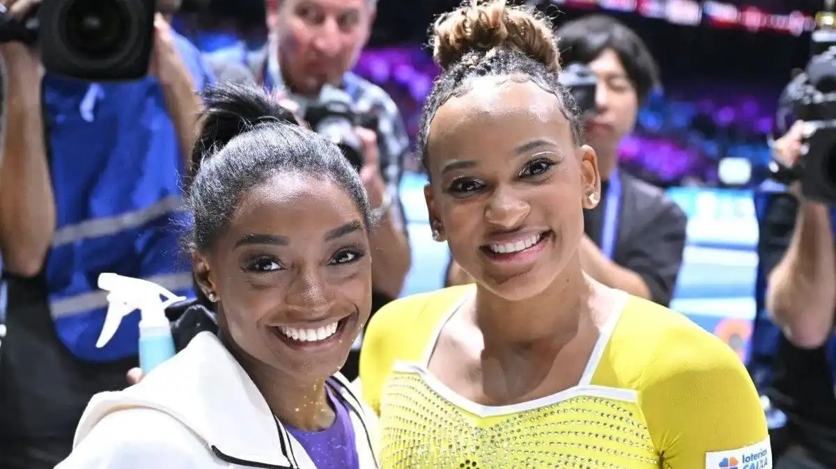Simone Biles fala sobre importância de Rebeca Andrade na sua carreira ...