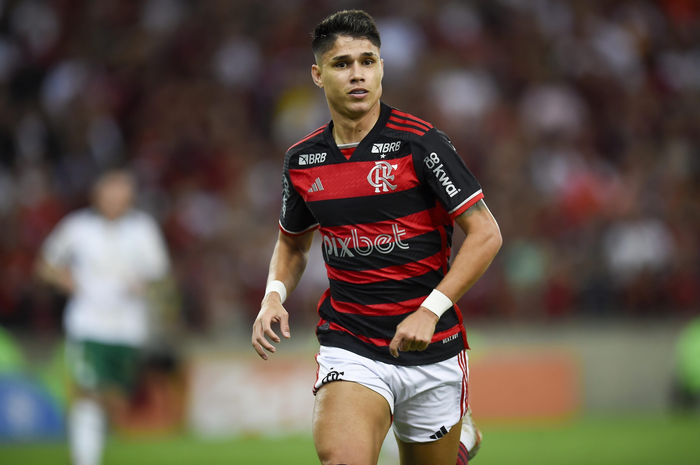 Luiz Araújo pode voltar a jogar apenas em 2025 - MundoBola
