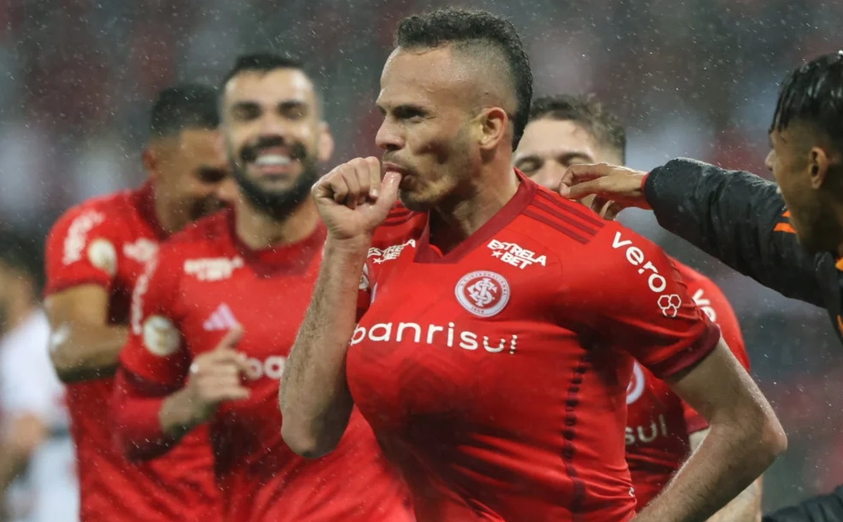 Alô, mercado: Renê, ex-Flamengo, deve deixar o Internacional - MundoBola
