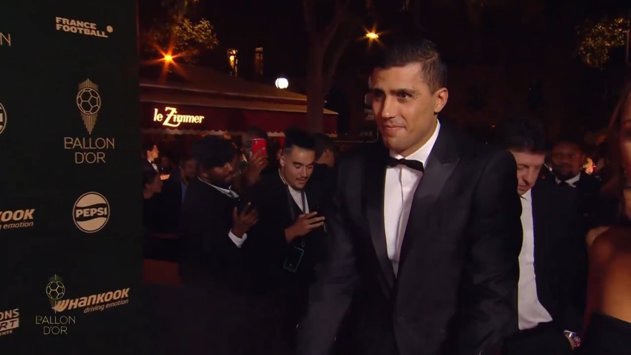 Bola de Ouro: na disputa com Vini Jr, Rodri é vaiado na chegada à ...