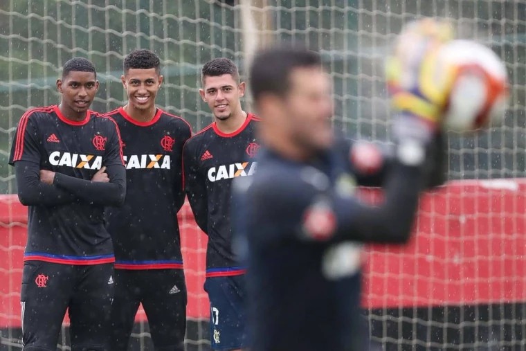 Ídolo do Flamengo, Julio Cesar relembra momento de maior identificação ...