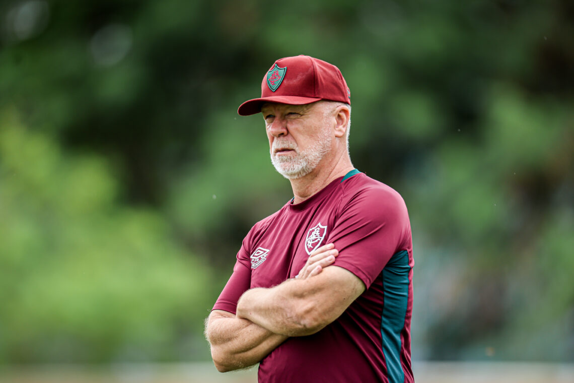 Mano Menezes celebra ter ‘diminuído distância’ pro Flamengo - MundoBola