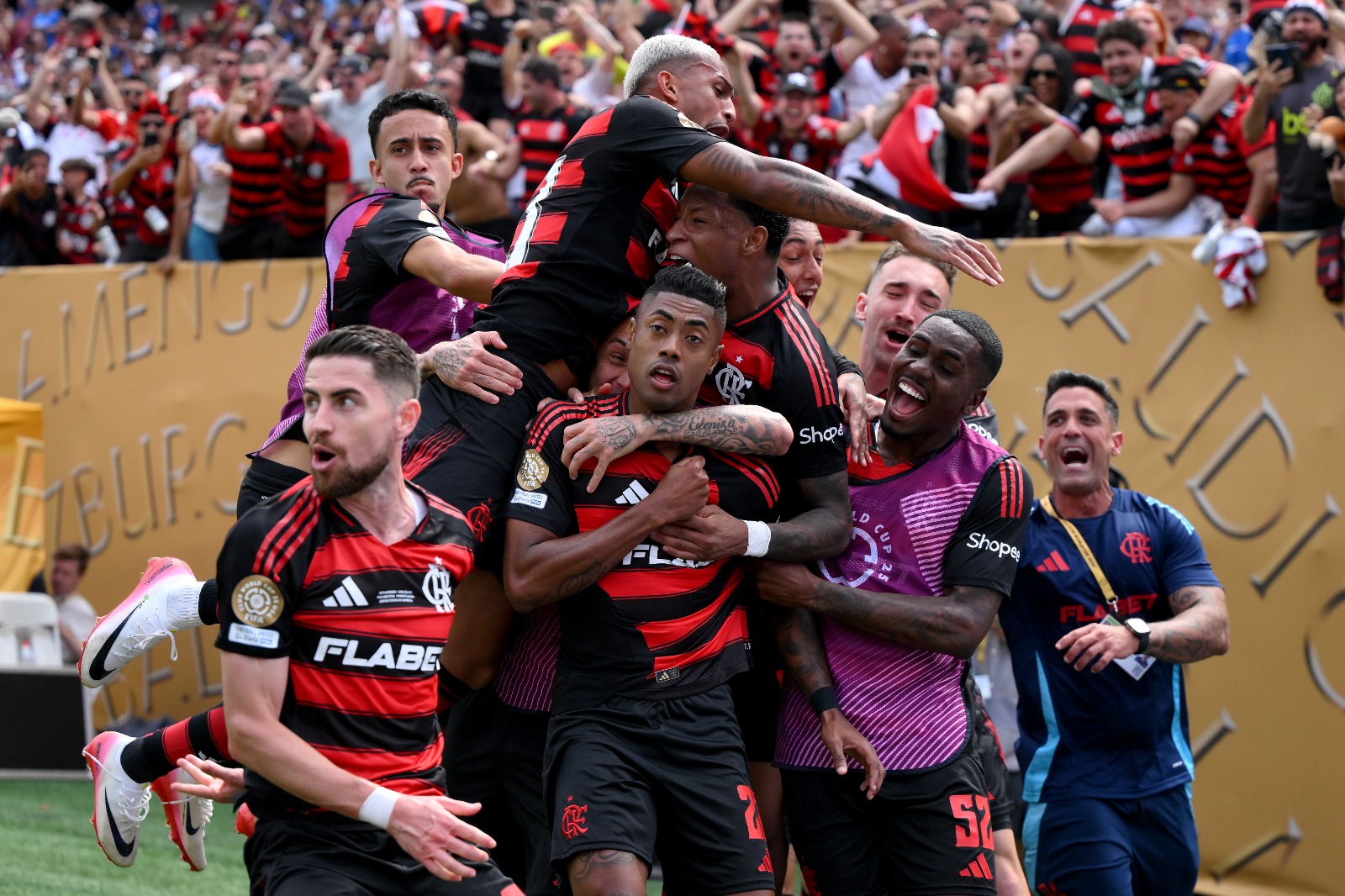 Flamengo 3x1 Chelsea: ingleses na roda em dia impecável de Filipe Luís ...